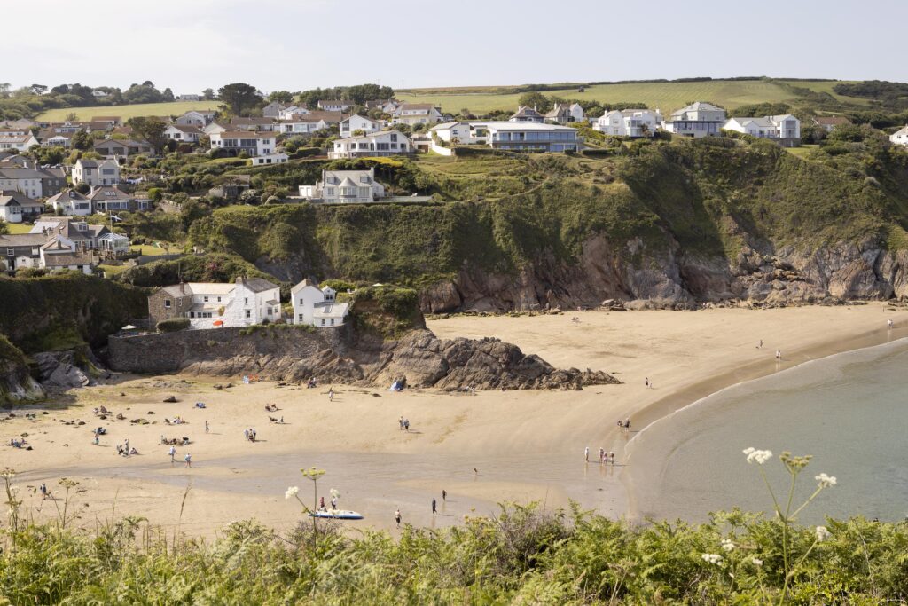 How to Download Airbnb Photos in High Resolution | Simple Guide - Guesthoo